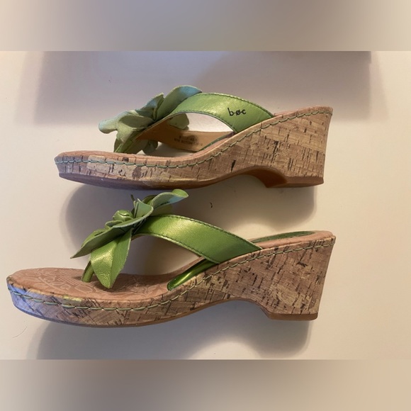 boc | Shoes | Boc Daly Green Wedge Sandals Size 9 Medium Width | Poshmark
